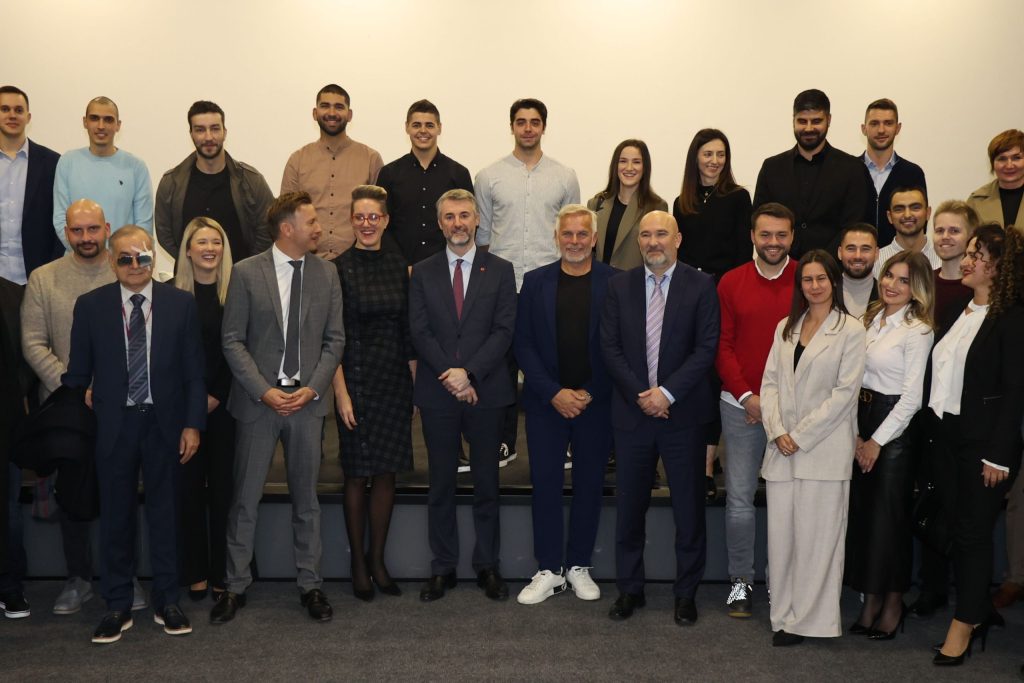 Prva generacija kontrolora zračnog prometa školuje se u BiH (VIDEO)