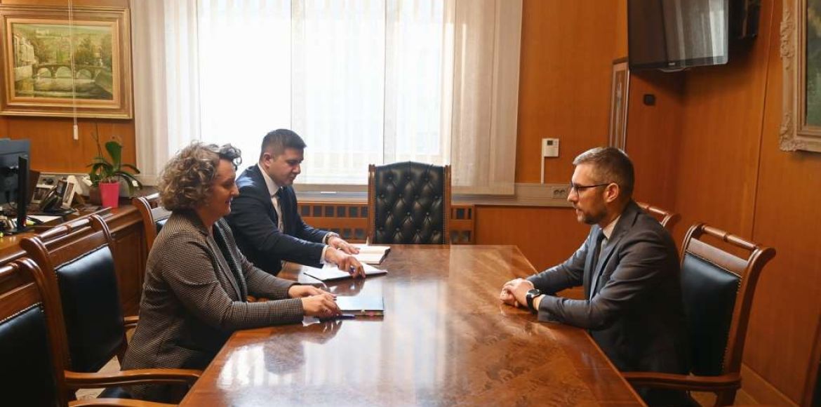 Guvernerka Selimović sa direktorom Udruženja banaka BiH o povlačenju KM novčanica iz opticaja